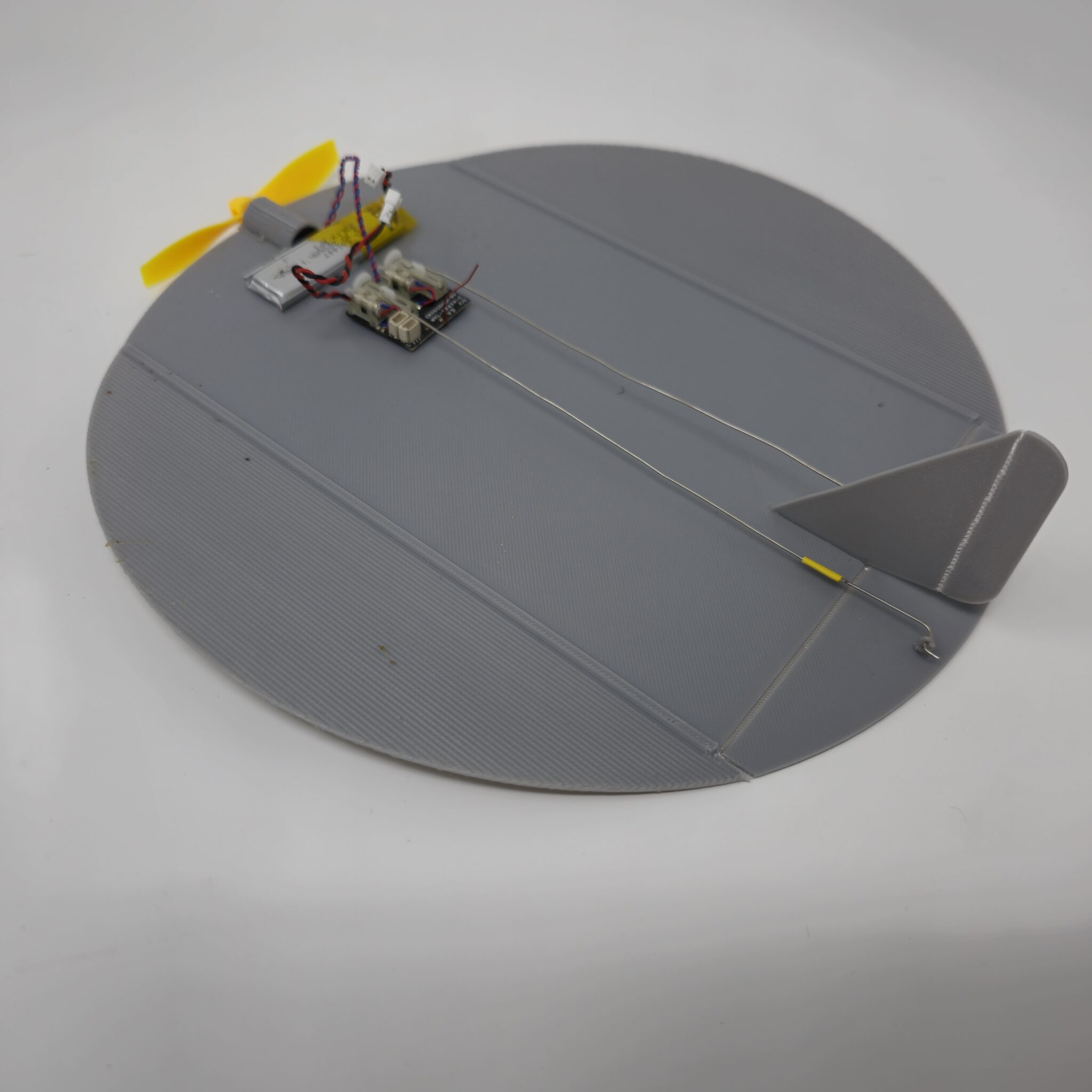 3D Printed RC Flying Plate - PlastiForge3D